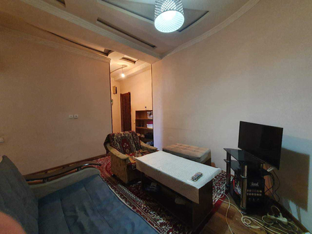 Продается 1я квартира переделанная в 2х на 2м этаже 41 кв.м. Поворот!