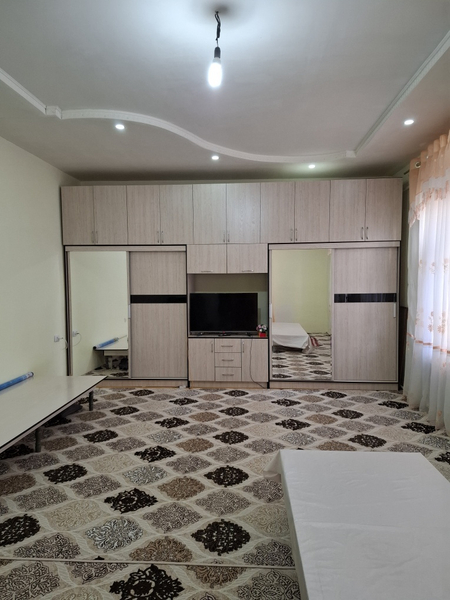 6 sotixli hovli sotiladi