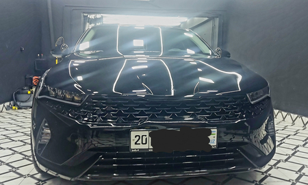 Kia K5 qora rang toy va marosimlarga Guliston Sirdaryo