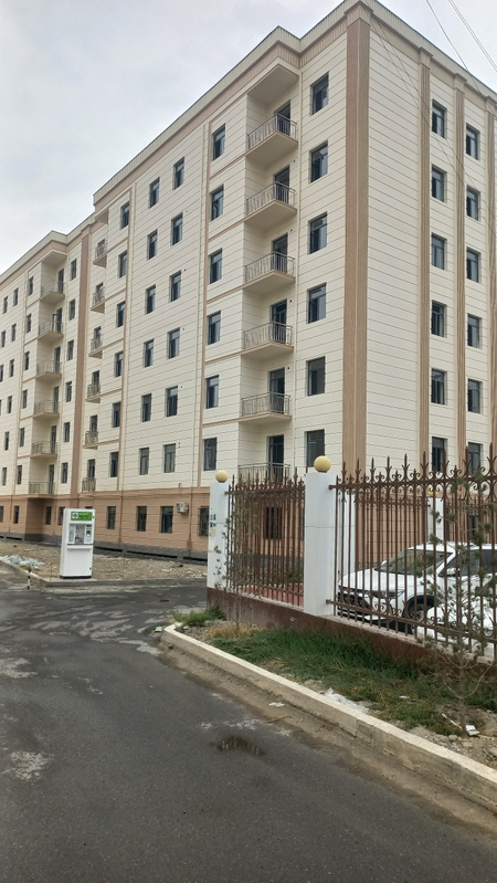 Фаргона шахар Асака банк ёнида 3 хонали коробка  квартира сотилади