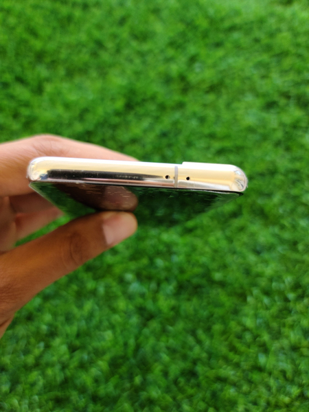 Samsung Galaxy S21 5G. OzU 8/256 GB. Garantya beriladi. Ideal