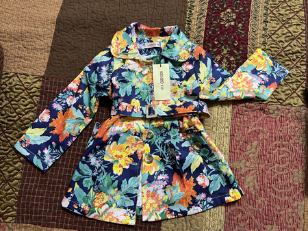 Продается плащ на девочку kenzo с 6 до 8 лет