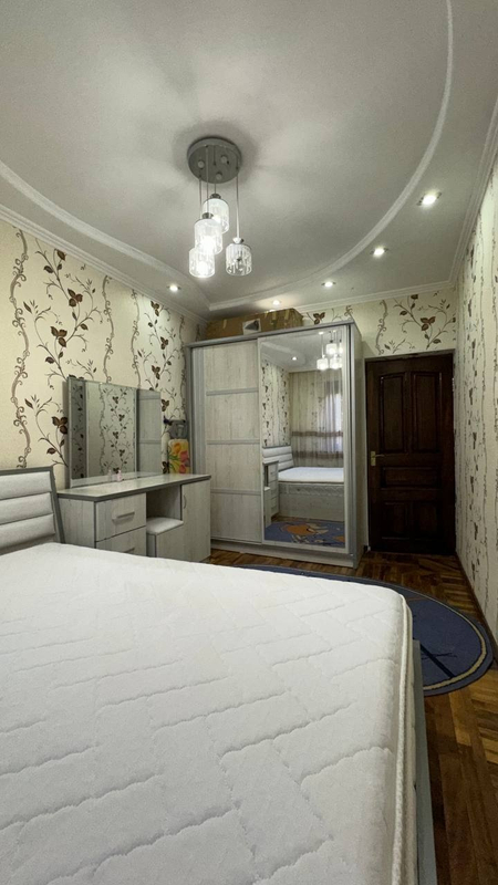 Срочно 2х ком. квартира, ор-р: Шохона кафе, 61м2