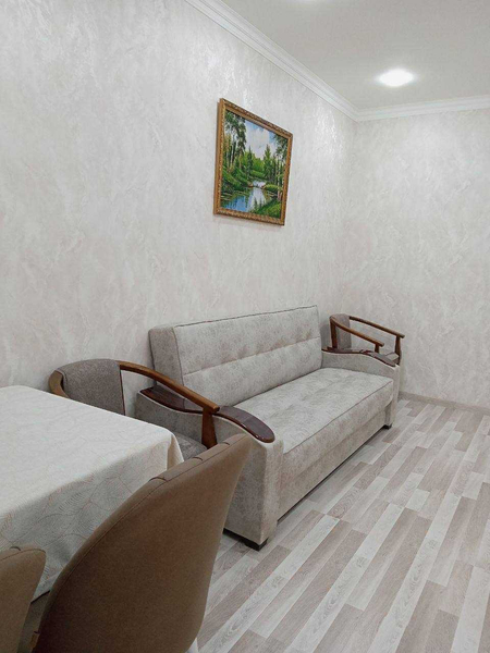 м.Буюк Ипак Йули Аптека 36,6 1-комн 2/4 42 м² 2х6 кирпич чистая