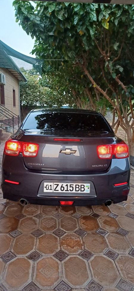 Malibu 1 Sotiladi 
yili 2013 yil
Rangi Baklajan
228 000 km 
Benzin met