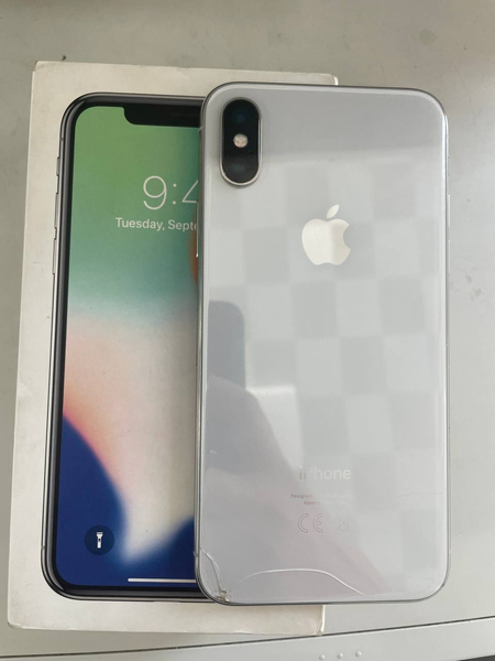 Iphone X oq sotiladi 64 GB
