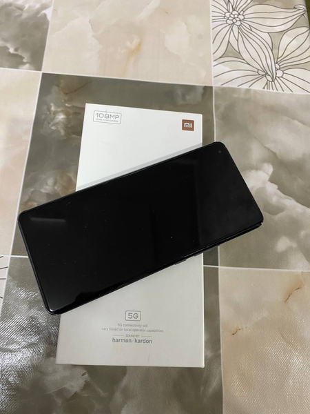 Xiaomi Mi 11 Flagman 8/128 ideal yengidey polniy full