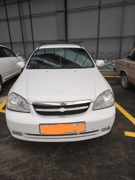 Lasetti 1.8 1-pozitsiya gaz benzin srochni sotiladi moshina yaxshi hol