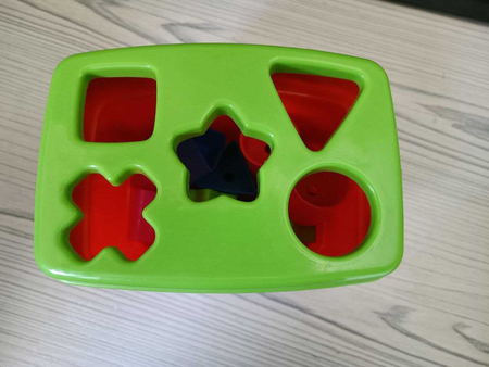 игрушки для малышей в ассортименте