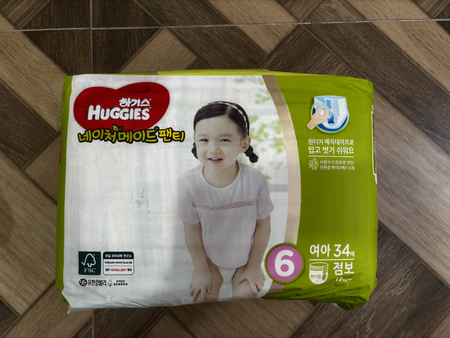 Подгузники и подгузники трусики Huggies 6