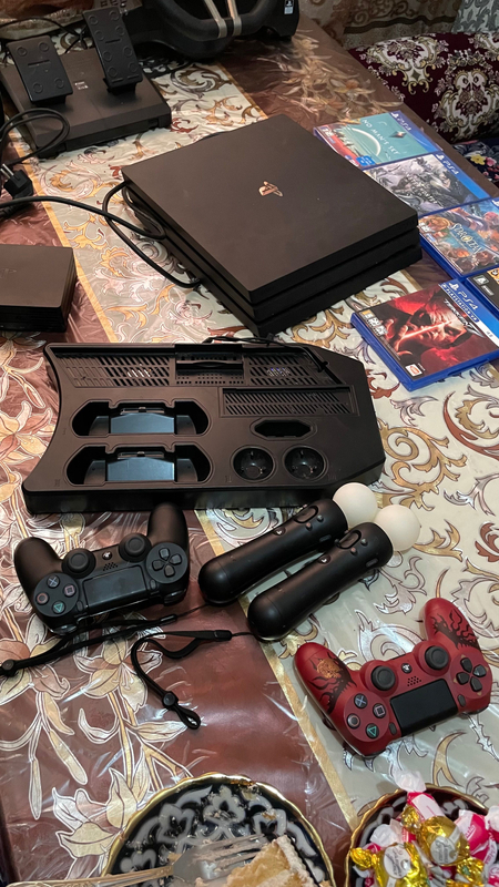 Playstation 4 Pro 1 TB