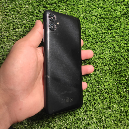 Samsung A04e sotiladi dastavka bor 24/7