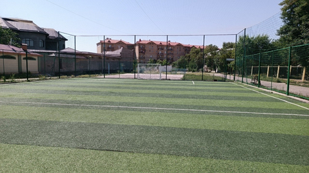 Arenda Futbol stadion alo xolatda