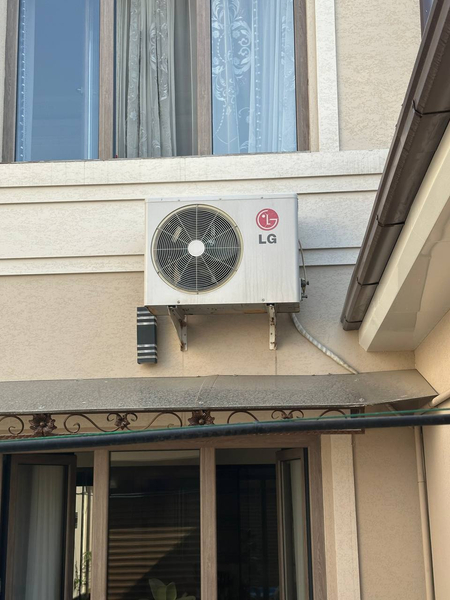 Продам кондиционер LG 18 зима-лето производство Южная Корея