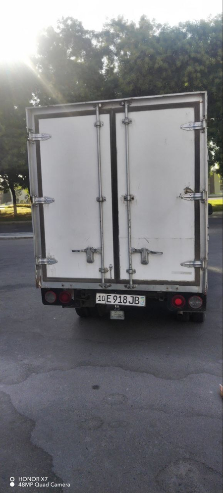 KIA Bongo 3 Avtomat, refrejerator 2010 yil sotiladi