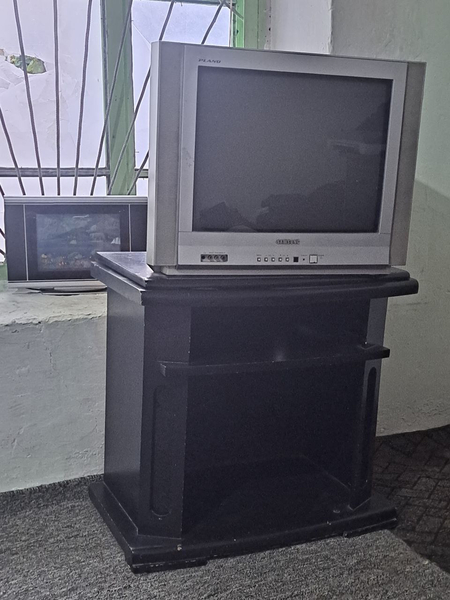 Telvizor pastafka sotiladi