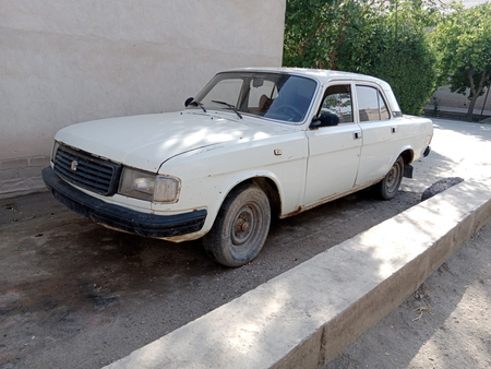 Газ 31029 сотилади