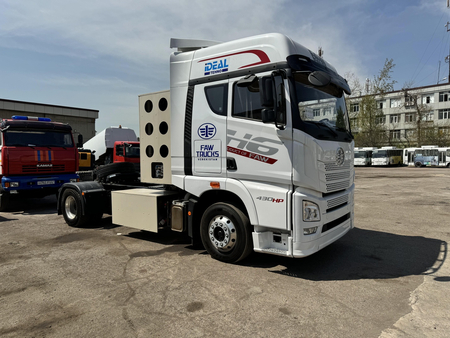 Седельный  Тягач JH6 4x2 CNG