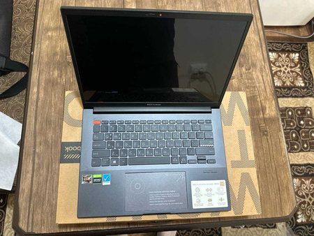 ASUS vivobook notebook