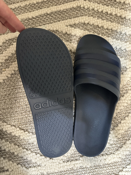 Новые мужские шлепки от adidas оригинал. 41-42 размер