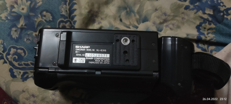 Продам видео камеру Sharp
