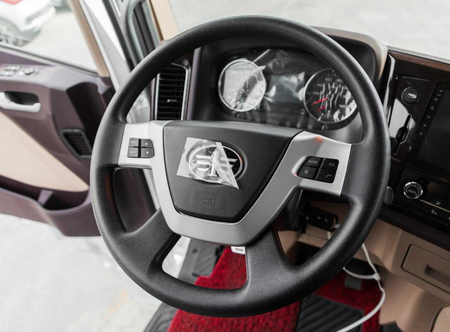 Седельный тягач FAW JH6 4x2 CNG (на метане)