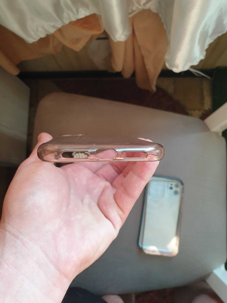 Чехол на iPhone 11