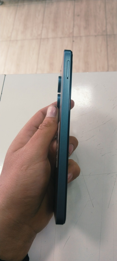 Redmi 13 C srochna sotiladi