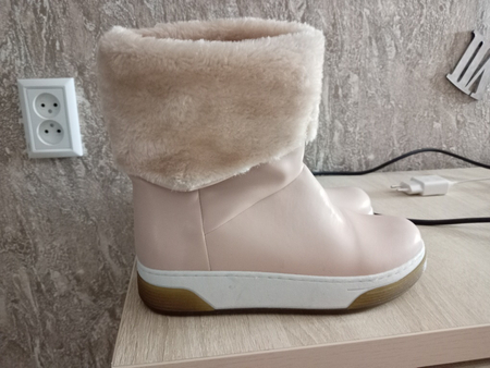 Сапожки женские, зимние, с мехом внутри 37,5