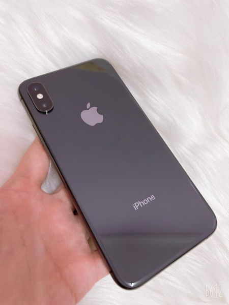 iPhone XS Sotiladi