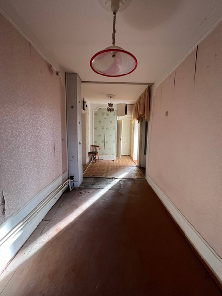 Продается 2 ком. Квартира в Микрорайоне ор. 1 остановка