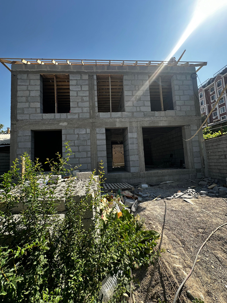 Продается Дом 3 уровня (2.5 сотки) возле Гринвича