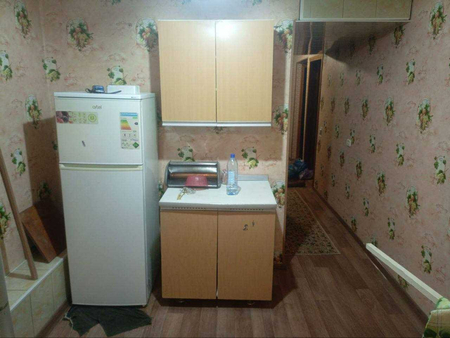 3 хоналик 4 этаж 6-микр Мадина Маркет