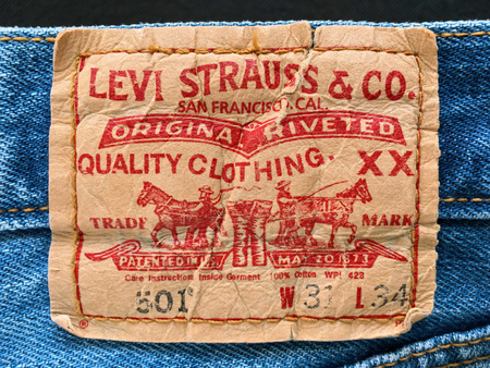 VINTAGE 2005 Made in D.R. LEVI'S® 501®XX Straight Cut Jeans — W31½ L34