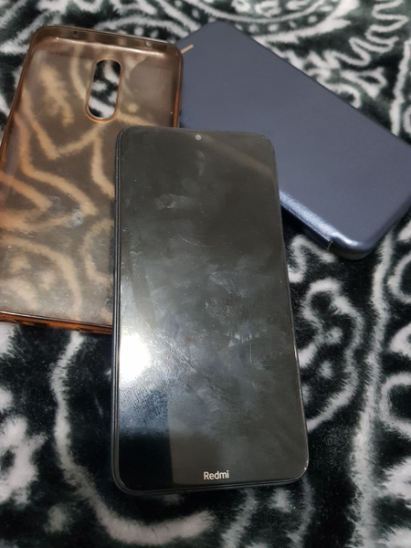 Redmi 8 4/64 sotiladi