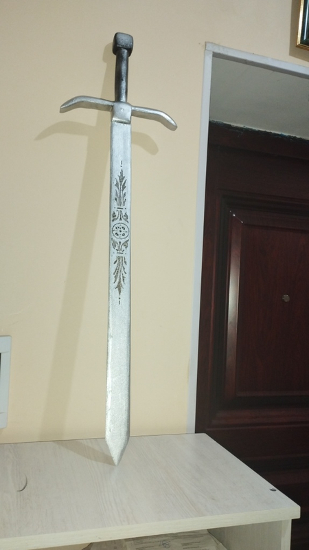 Qilich sotiladi  qoʻl mehnati