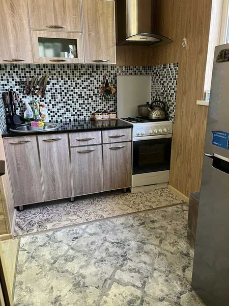 метро Хамза ул Муккими 1/2/4 балкон 2х4