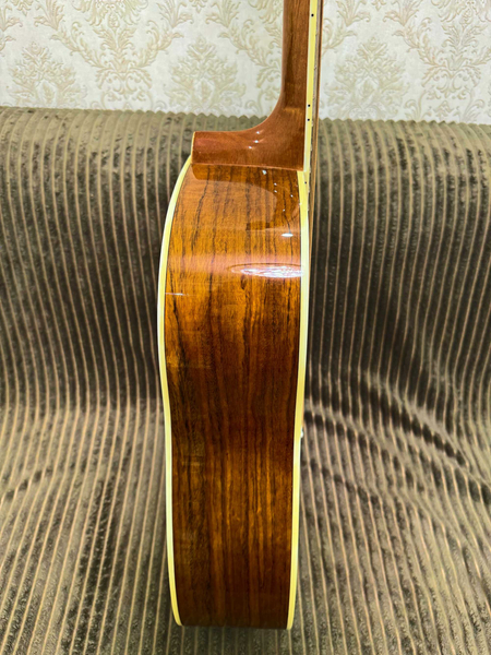 Продаю акустическую гитару Oriental Cherry!  Gitara sotmoqchiman!