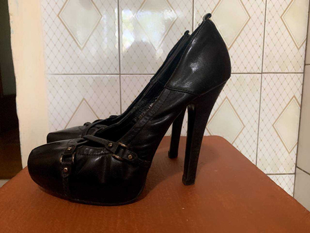 Продаются кожаные туфли на высоком каблуке, 38 размера, ДЕШЕВО!