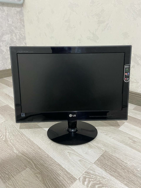 LG монитор 20 фулл