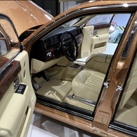 Модел 1:18 Mersedes Brabus 850