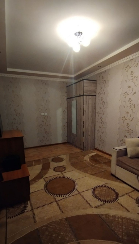 Чиланзар9  1в2/2/4 Балкон  1,5*3м² Общ пл  33м²