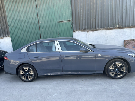 Продаю bmw i5  e drive 35long