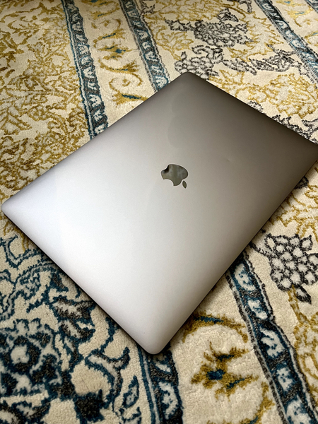 MacBook Pro 2017 16/256 GB  15