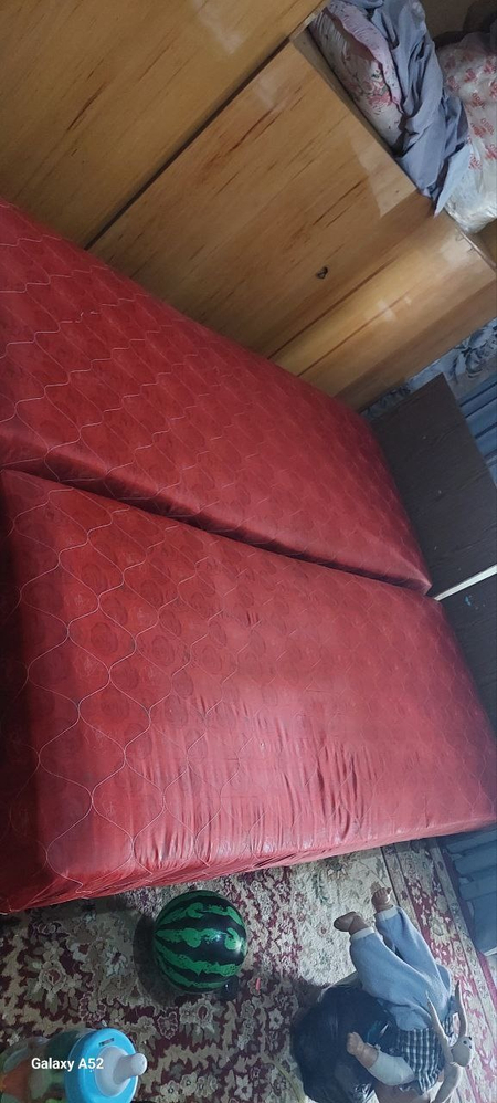 Спальный диван жуфти 650000