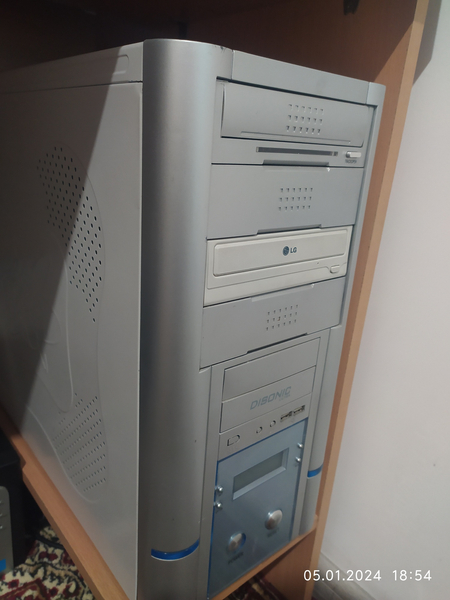 Домашний компьютер в полном комплекте с Windows 7