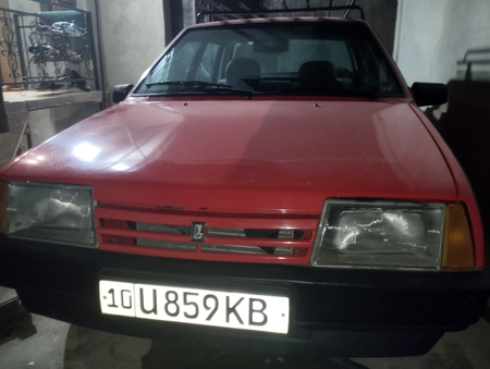 Lada Samara qizil