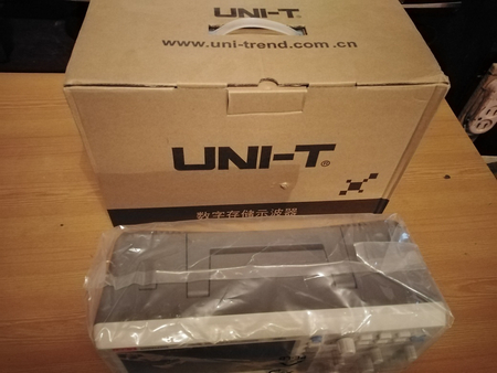Продаётся осциллограф UNI-T UTD 2152CL (150МГц)