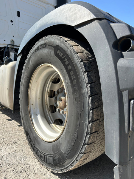 Mercedes-Benz Actros 1845LS