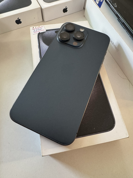 Phone 15 pro max sotiladi 256gb emkost 98 sikl 231